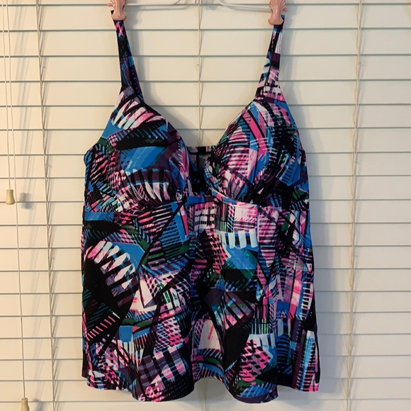 Swimsuits For All | Swim | Nwt Swimsuits For All Bra Sized Tankini Top ...